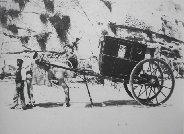 Carl Caruana LV4 AX: Karozzin