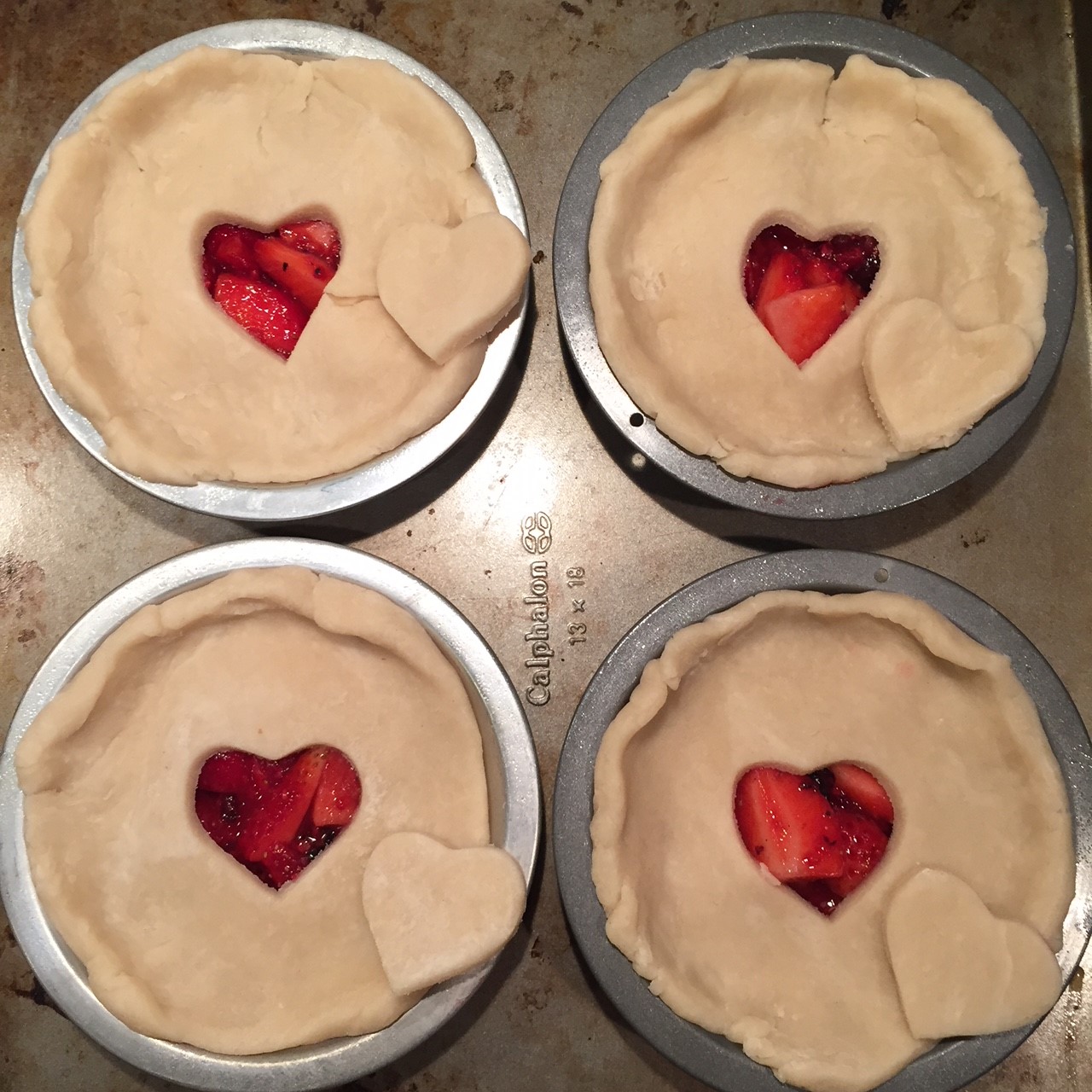 Polka-Dotty Place: Mixed Berry Personal Pies