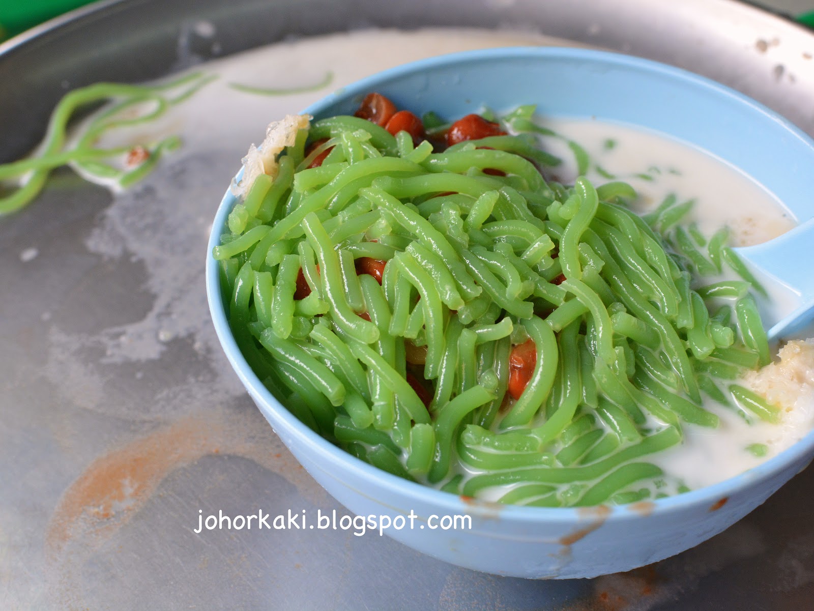 BLUE vs ORANGE Penang Road Famous Teochew Chendol & Ice Kacang |Tony ...