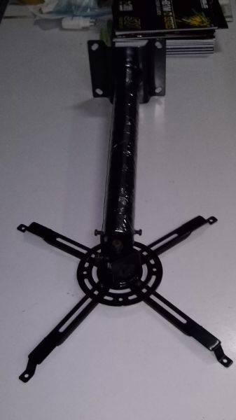 Hamdi ComTech: Jual Bracket Projektor Proyektor Nempel Di Dinding