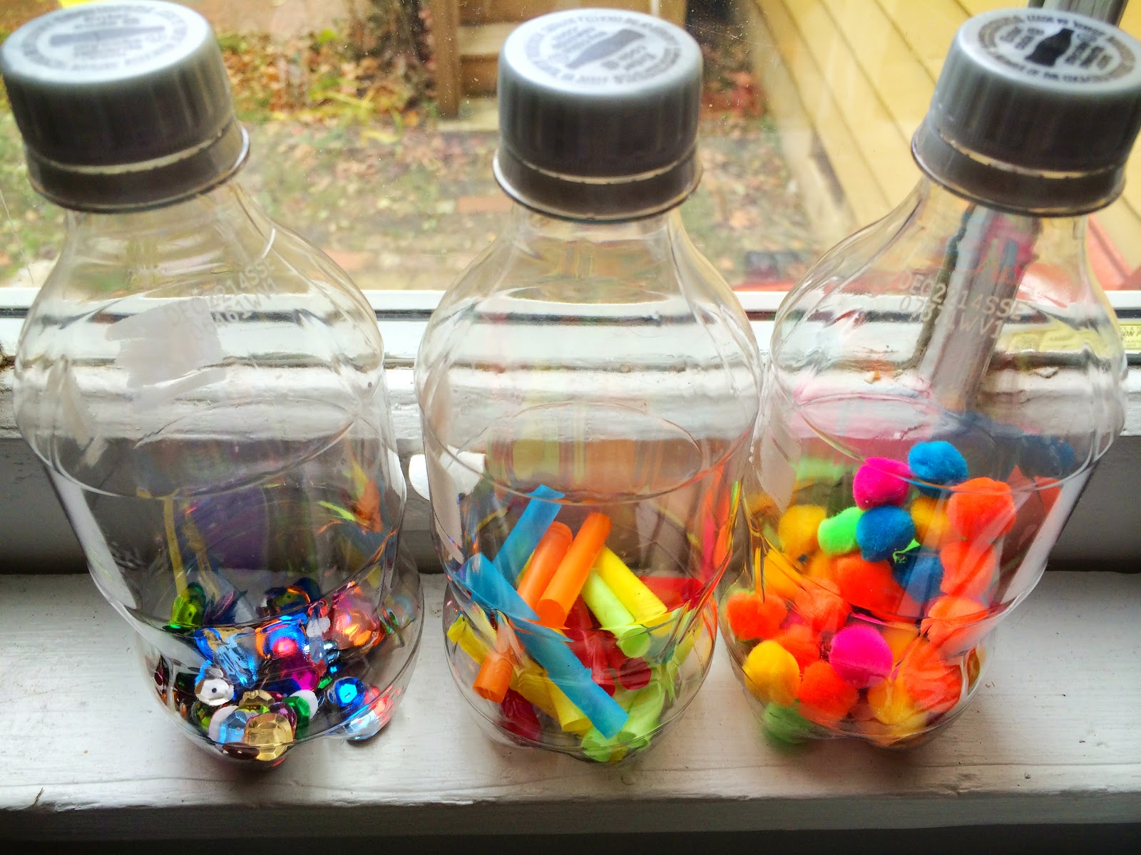 Our Beautifully Messy House : Sensory Bottles for Baby