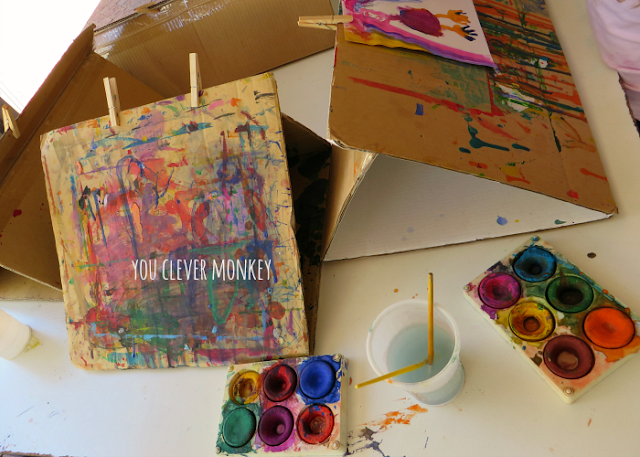 DIY CARDBOARD TABLETOP EASELS | you clever monkey