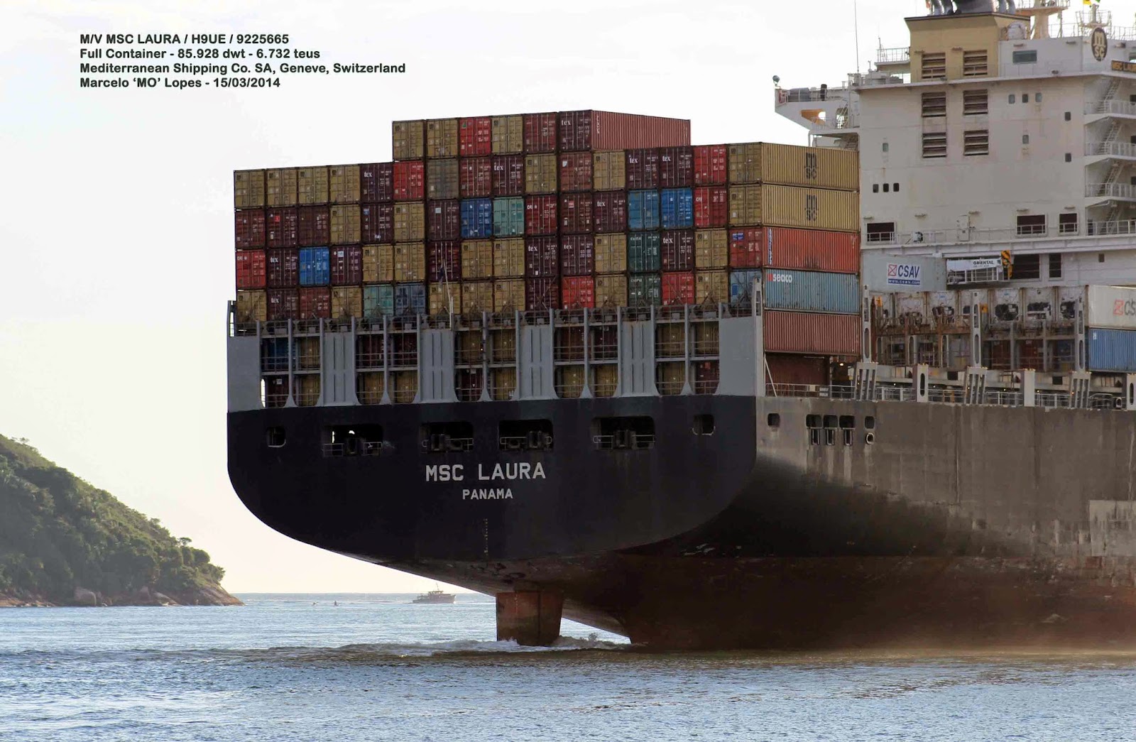 Santos Shiplovers: M/V MSC Laura / H9UE - 6.732 teus x 300,00 m ...