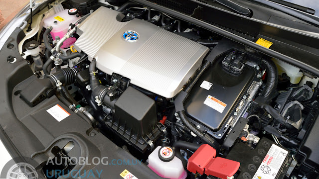 Prueba: Toyota Prius Plus 1.8 E-CVT : Autoblog Uruguay | Autoblog.com.uy