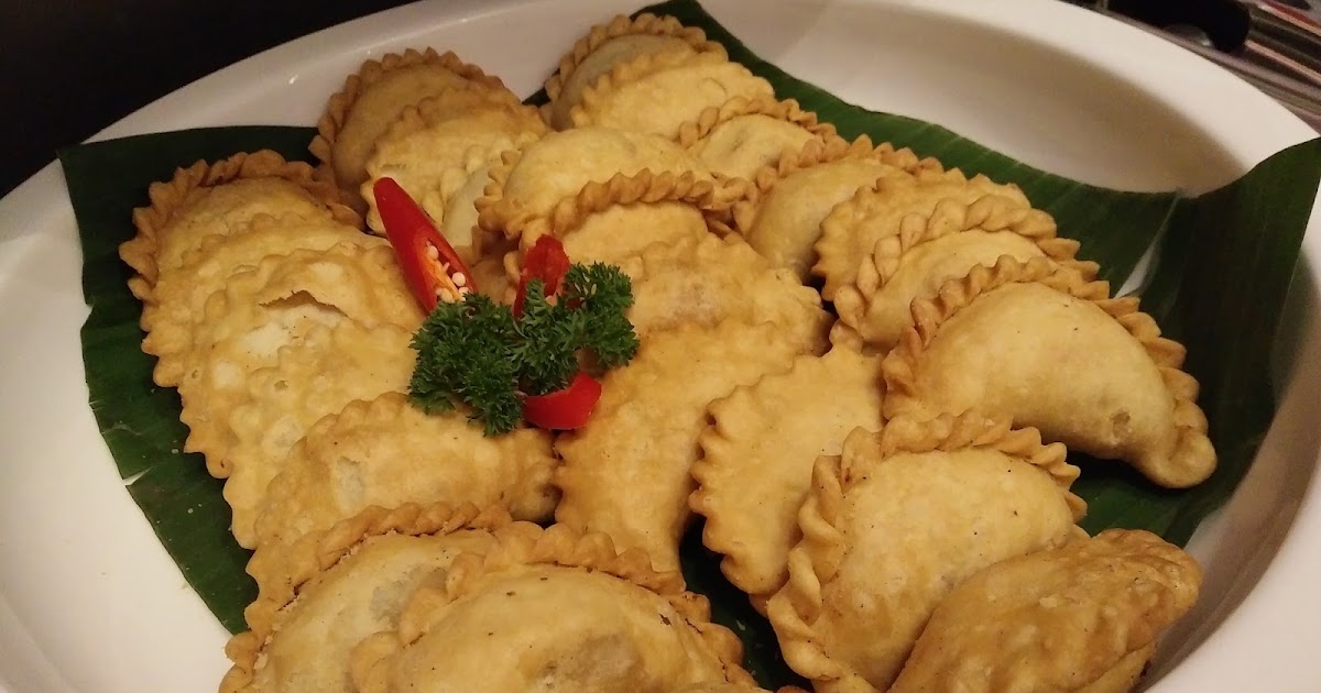 Hesma's Journey of Taste: Pastel Ayam