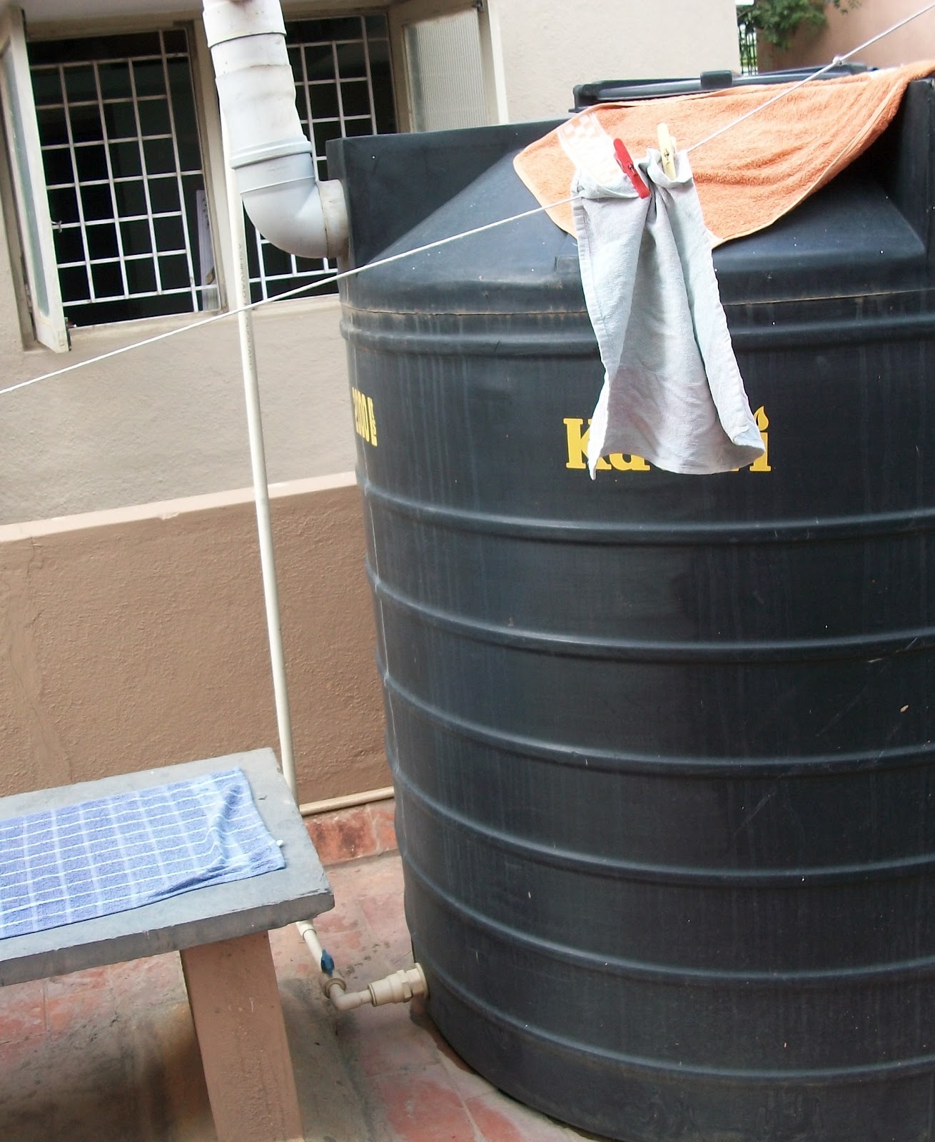 Journalists for Rainwater Harvesting: Retrofitting RWH in houses