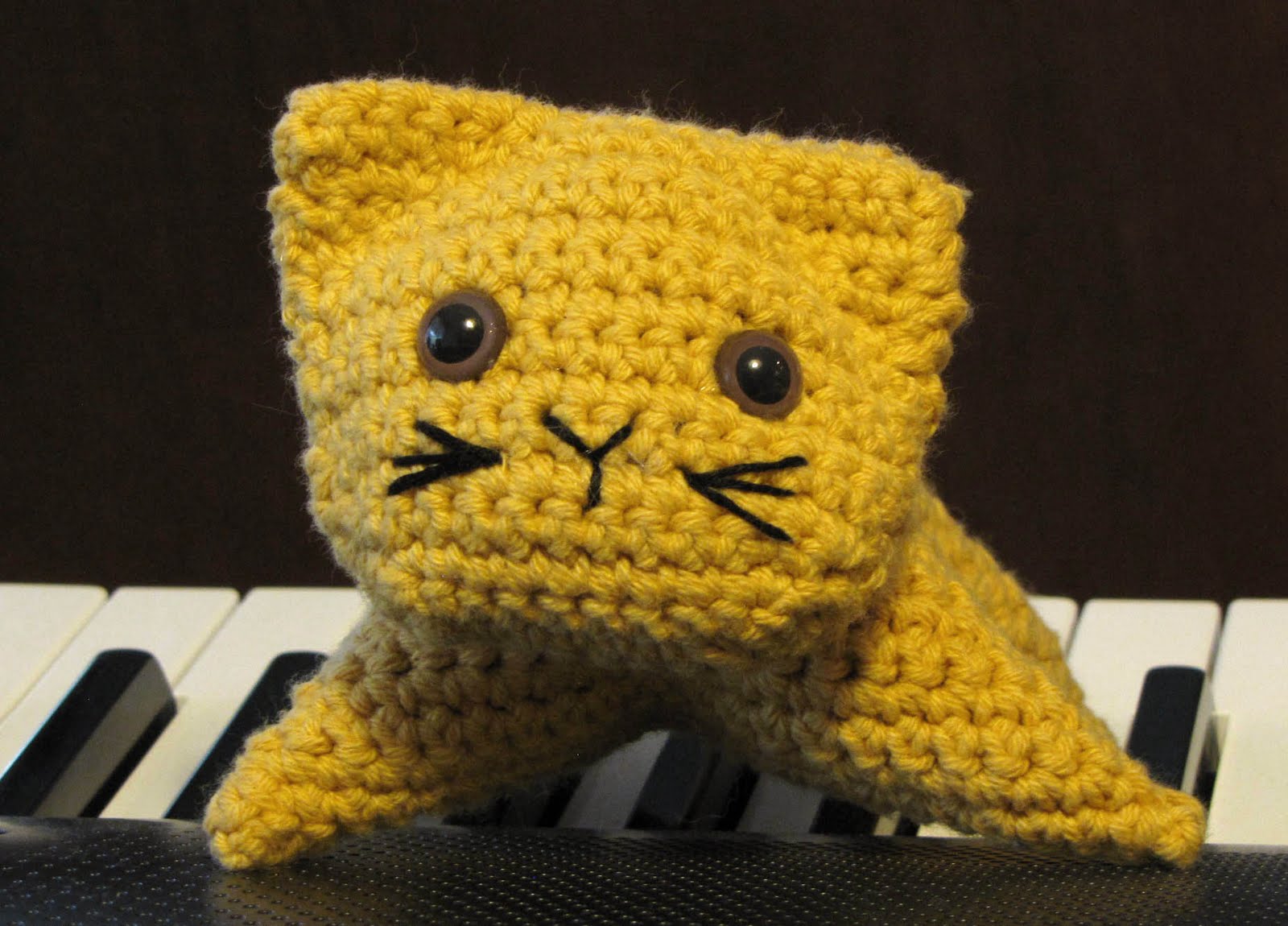 Desert Colors: Crochet Kitten