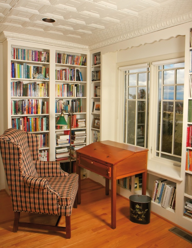 The Times New Roman: Luxe Living: The Book Nook