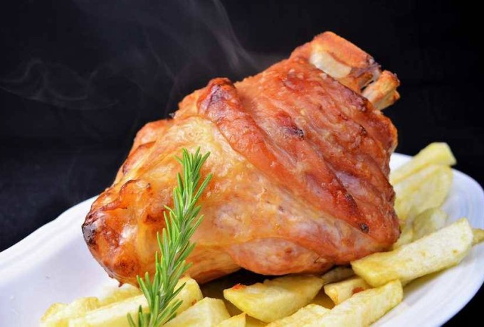 ñamñam: Codillo de cerdo asado