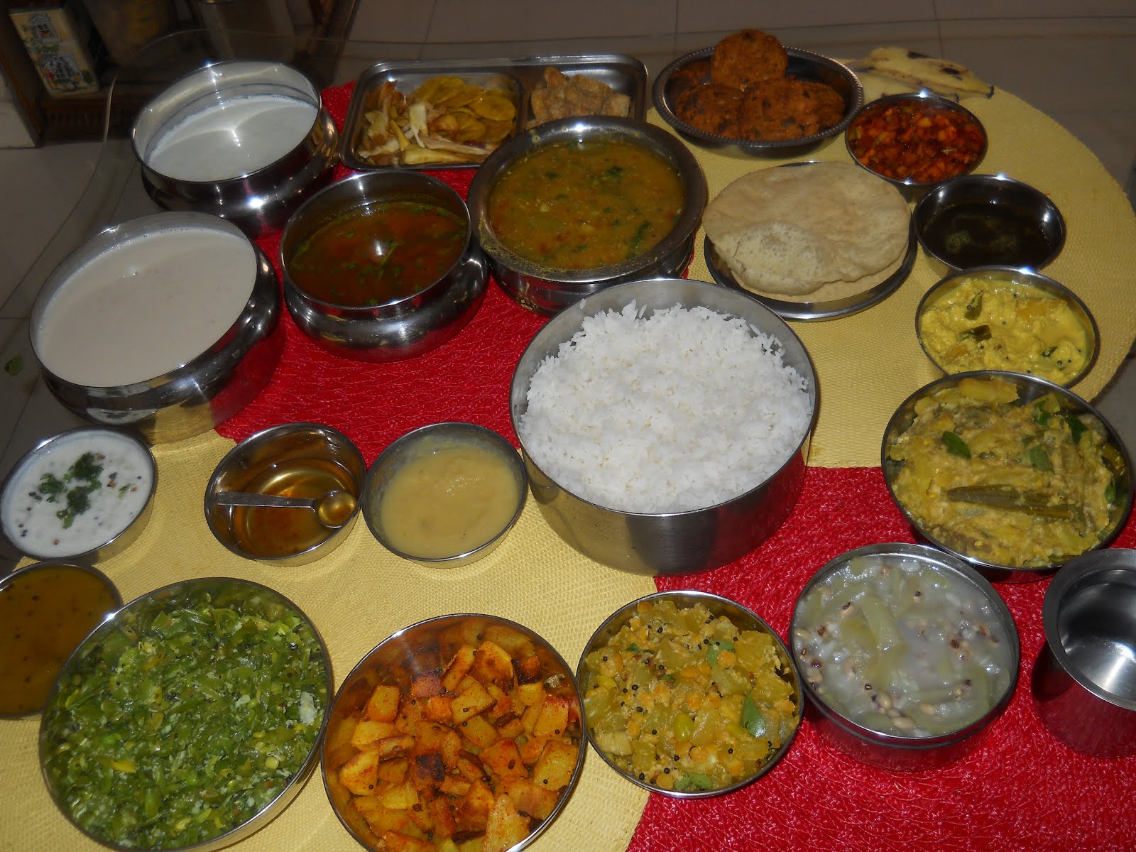 Brinda's Palakkad Vegetarian Cuisine: SADHYA - FEAST