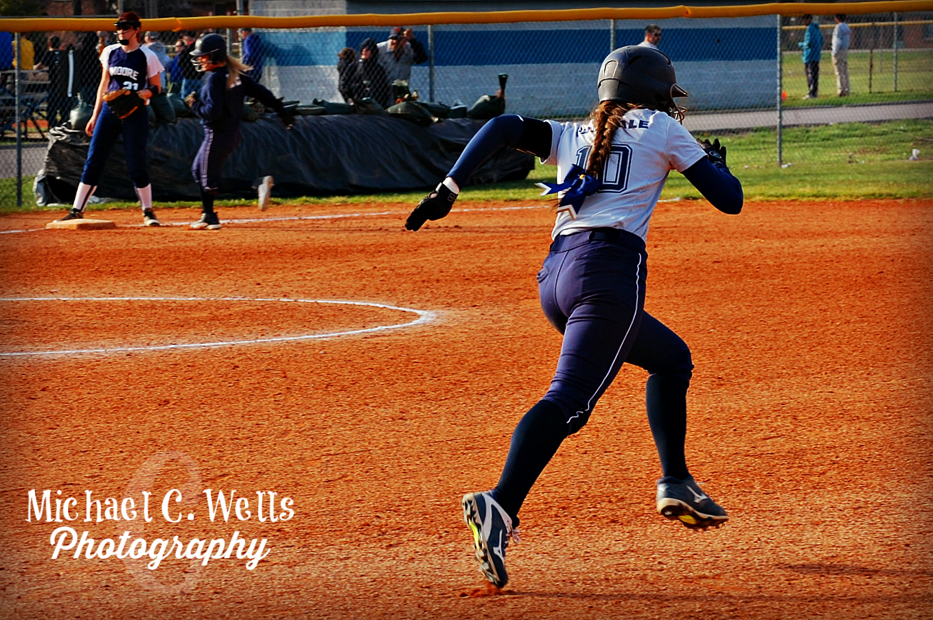 Fairdale Bulldogs 17 - Moore Mustangs 1