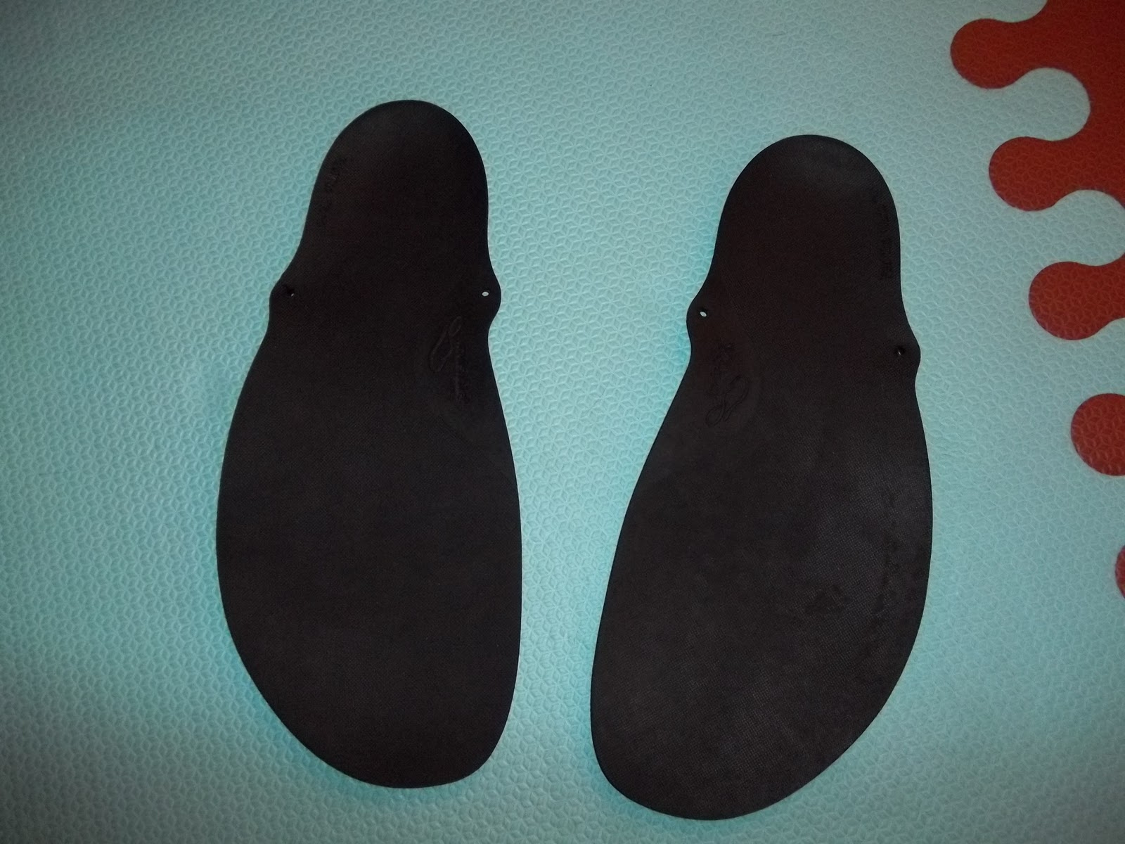 Barefoot Chiropractor: Invisible Shoes - 4mm Connect Huarache Review