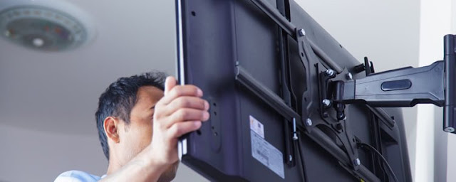 What is VESA Size and How to Find the Right VESA Mount for Your TV