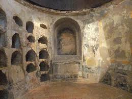 Desideria: VOCABULARIO RELIGIOSO/ ¿Qué es una cripta?