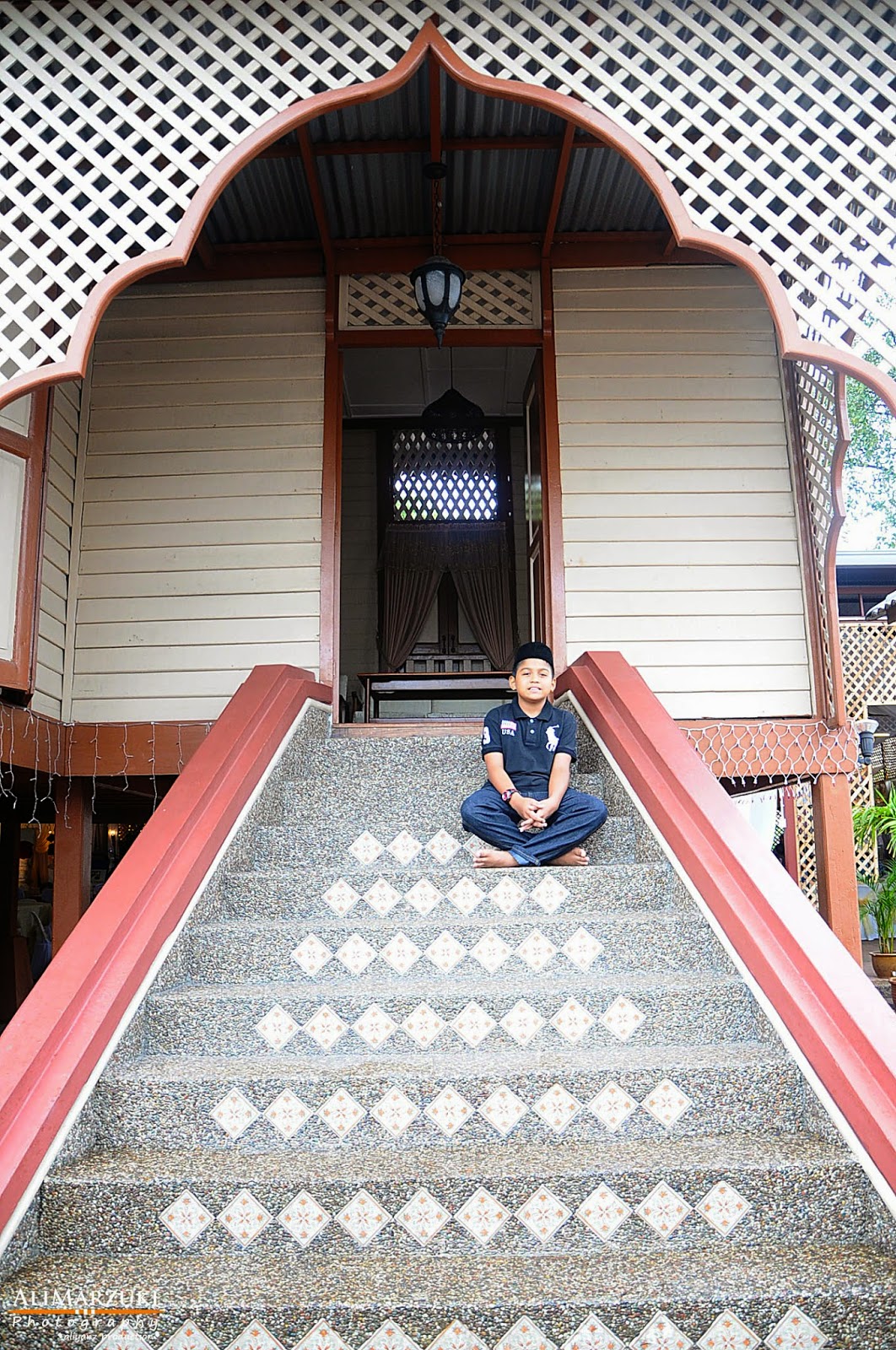 Ali Pancing: Jom Gi Kenduri - RUMAH TAMU DATIN HALIJAH