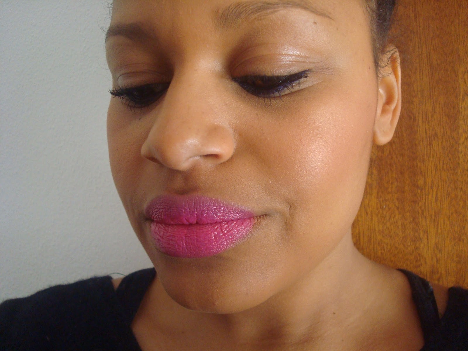 Make up blah: YSL Battle: Rose Dahlia vs Provocative Pink