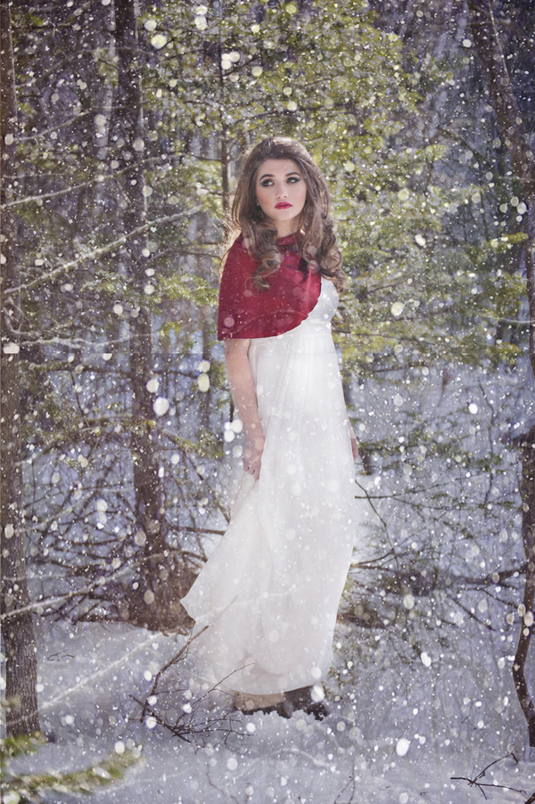 BRIDE CHIC: SNOW WHITE WINTER SHOOT