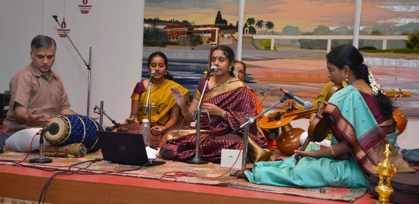 Gayathri Girish's Blog: Myriad Forms of Lord Siva (Episode 4) - 26/5/13