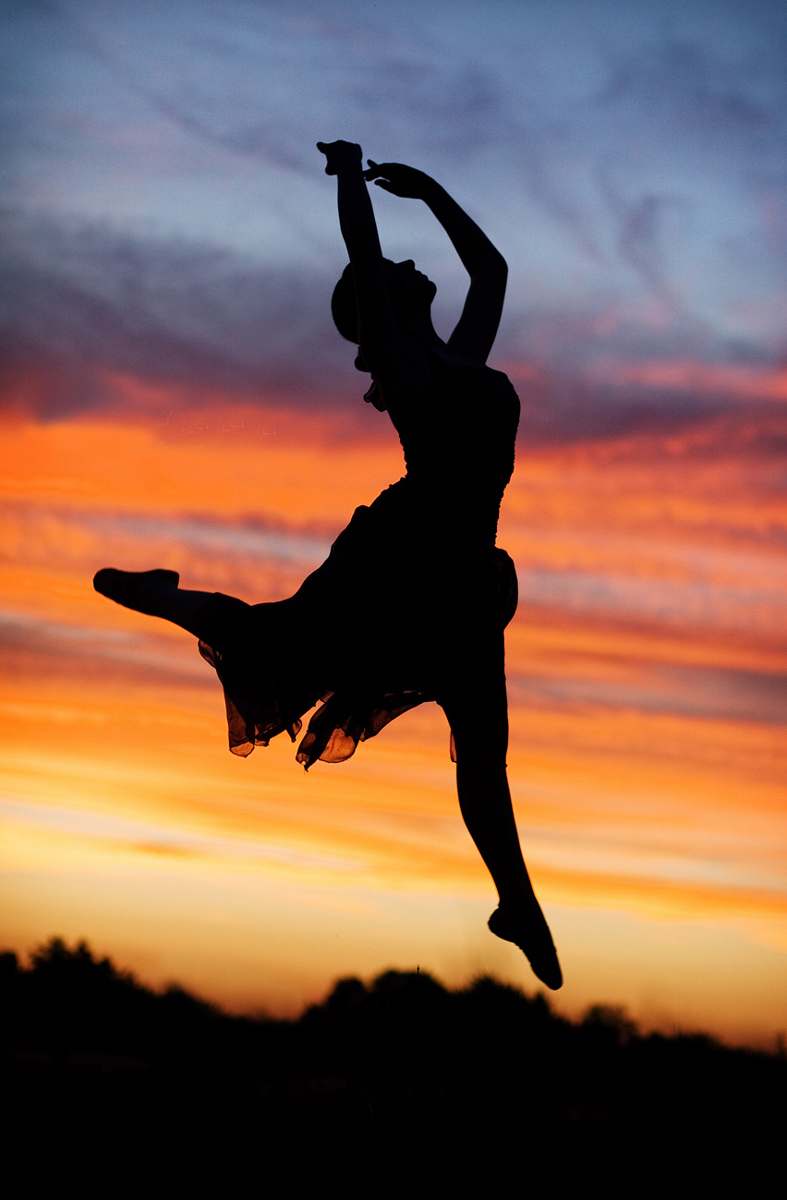 La danza di Anna | (¯`·._.· Chia®a di Notte ·._.·´¯)