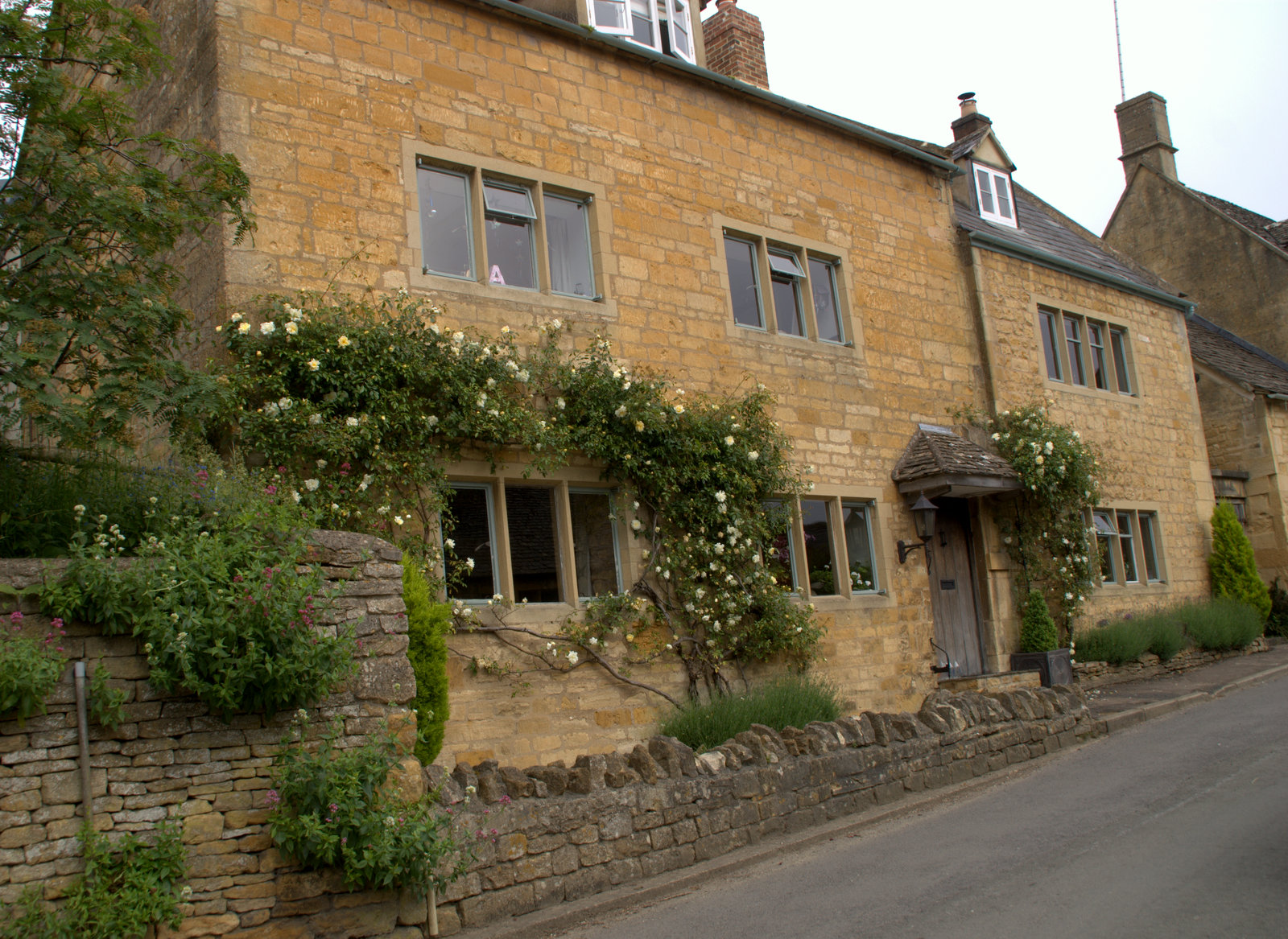 Organic Garden Dreams: The Beautiful Village of Blockley in the ...