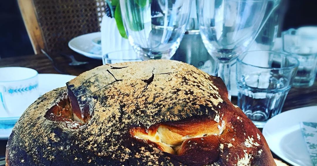 Jo's Blue AGA: Crusty White Boule Loaf