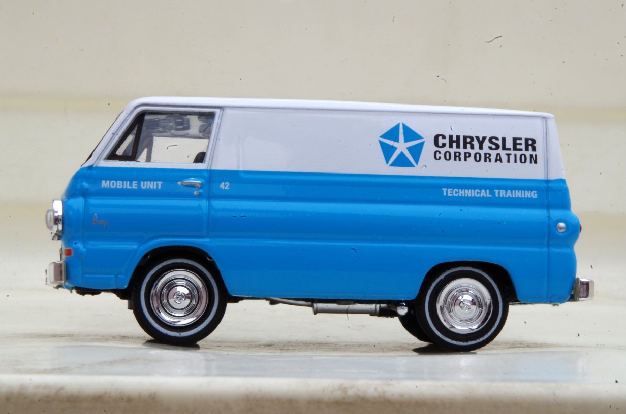 Mustang Fan Peru: Dodge A-100 Panel Van 1964 - M2 Machines