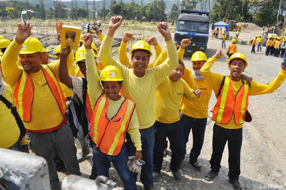 SEMANARIO Y PUNTO: LOCAL