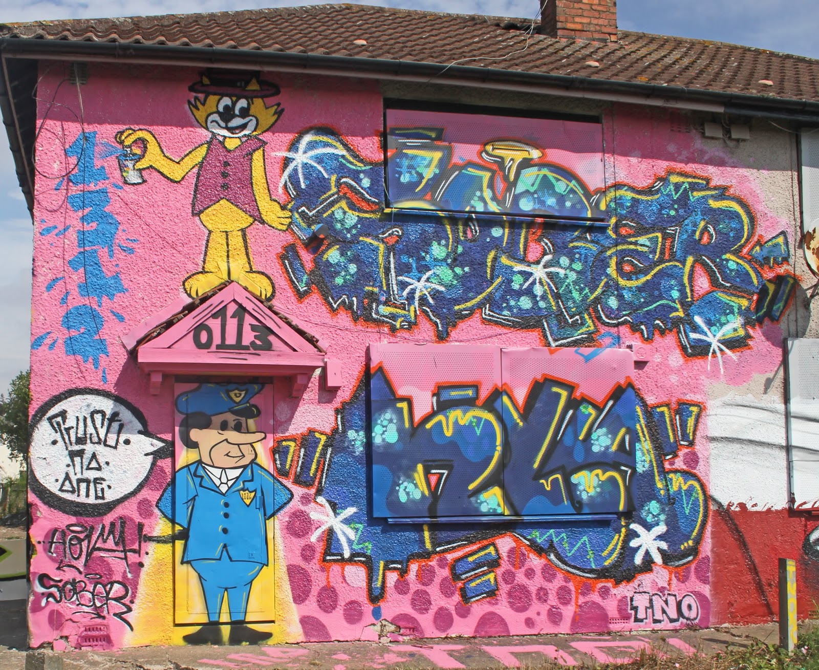 Simon and Karen Spavin: Graffiti, Preston Road, Hull