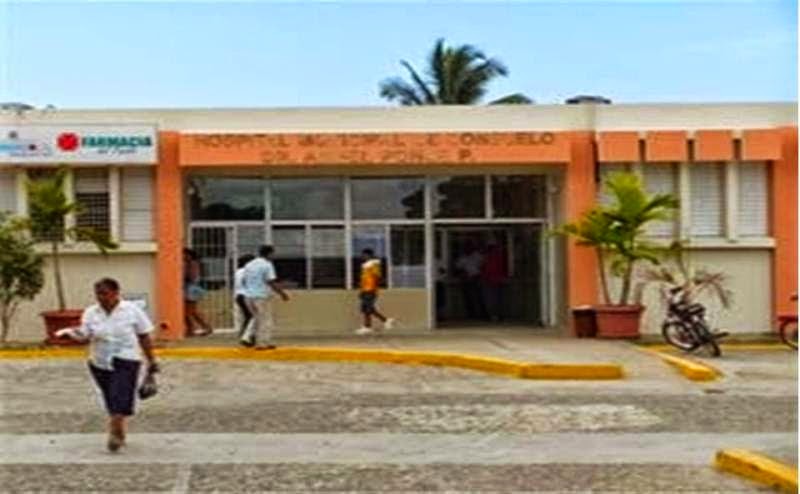 Consuelodigital: DENUNCIAN ALTAS MALEZAS DETRAS DEL HOSPITAL ANGEL ...