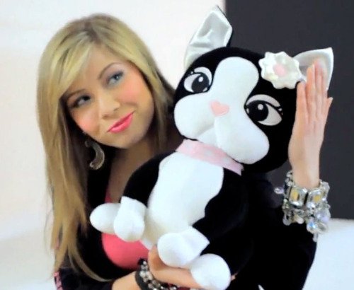 Always MCcurdian: Rebecca Bonbon Photoshoot- Jennette McCurdy - Behind ...