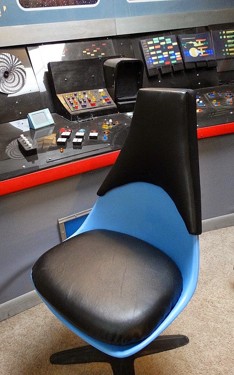 Star Trek Prop, Costume & Auction Authority: Simulated U.S.S ...