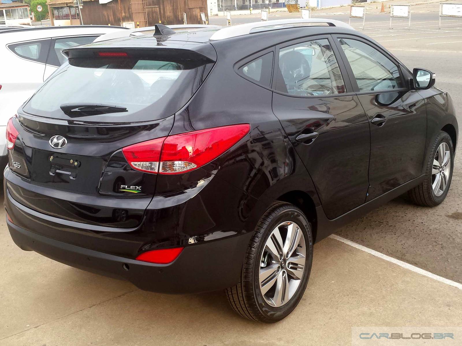 Hyundai ix35 2016 versão intermediária: vídeo e preço