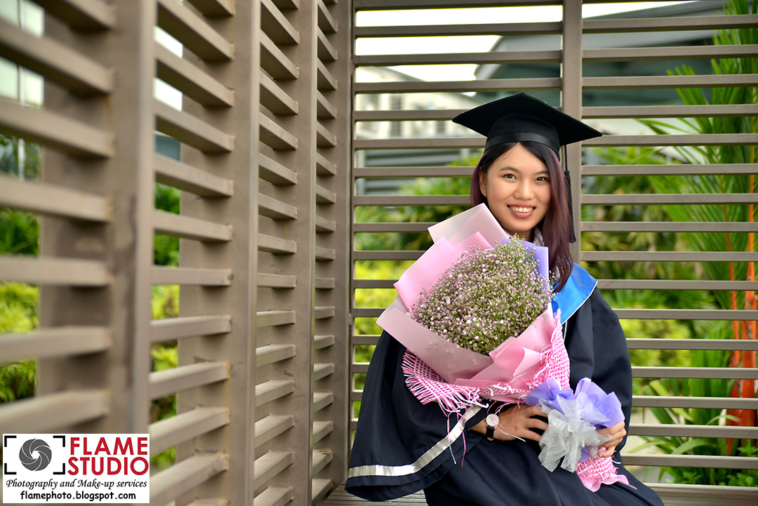 Flame Graduation Photography Studio: Graduation Convocation Family ...