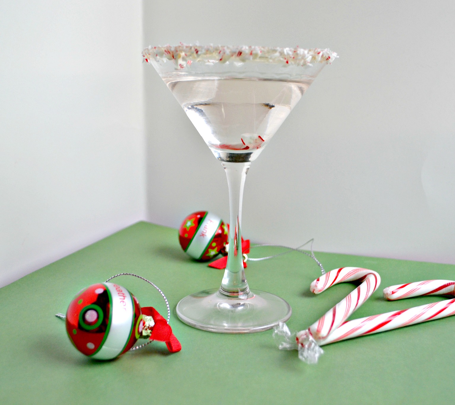 Candy Cane Martini - Hezzi-D's Books and Cooks