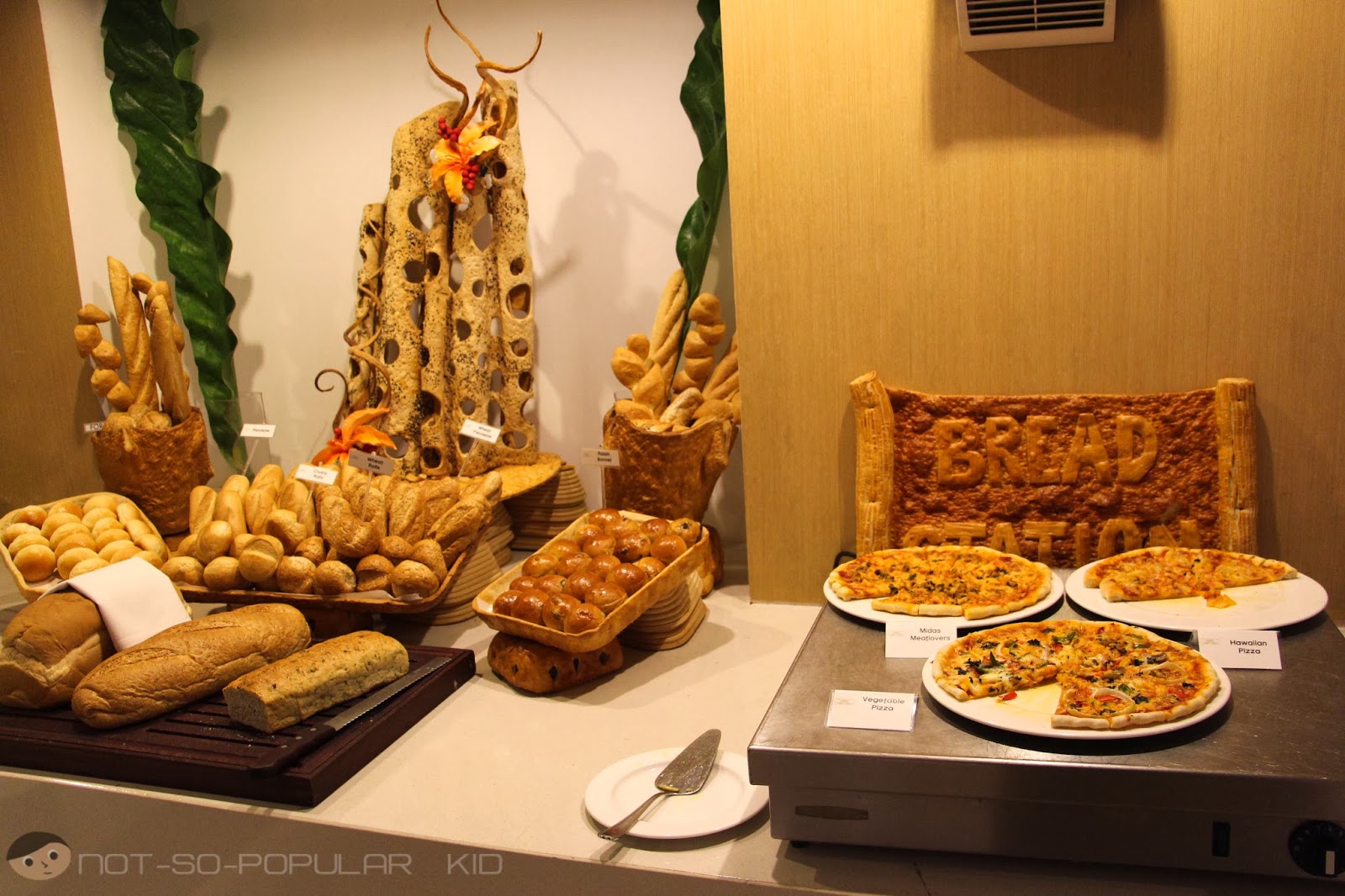 Dinner Buffet in Midas Cafe of Midas Hotel and Casino - A Not-So ...