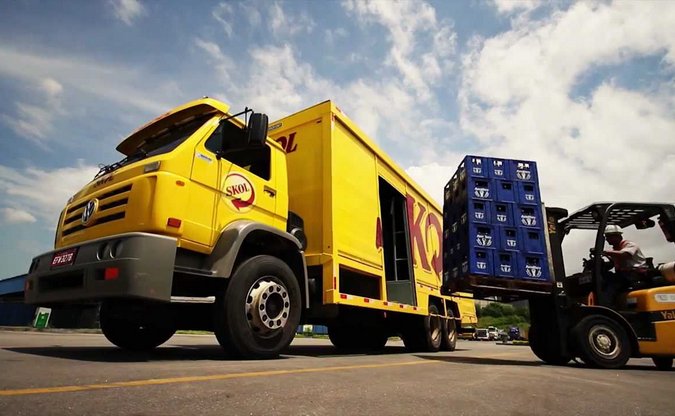 Fadel Transportes abre vagas para motoristas categoria D