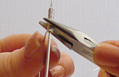 Coiled Wire Jewelry Tutorials to Try / The Beading Gem