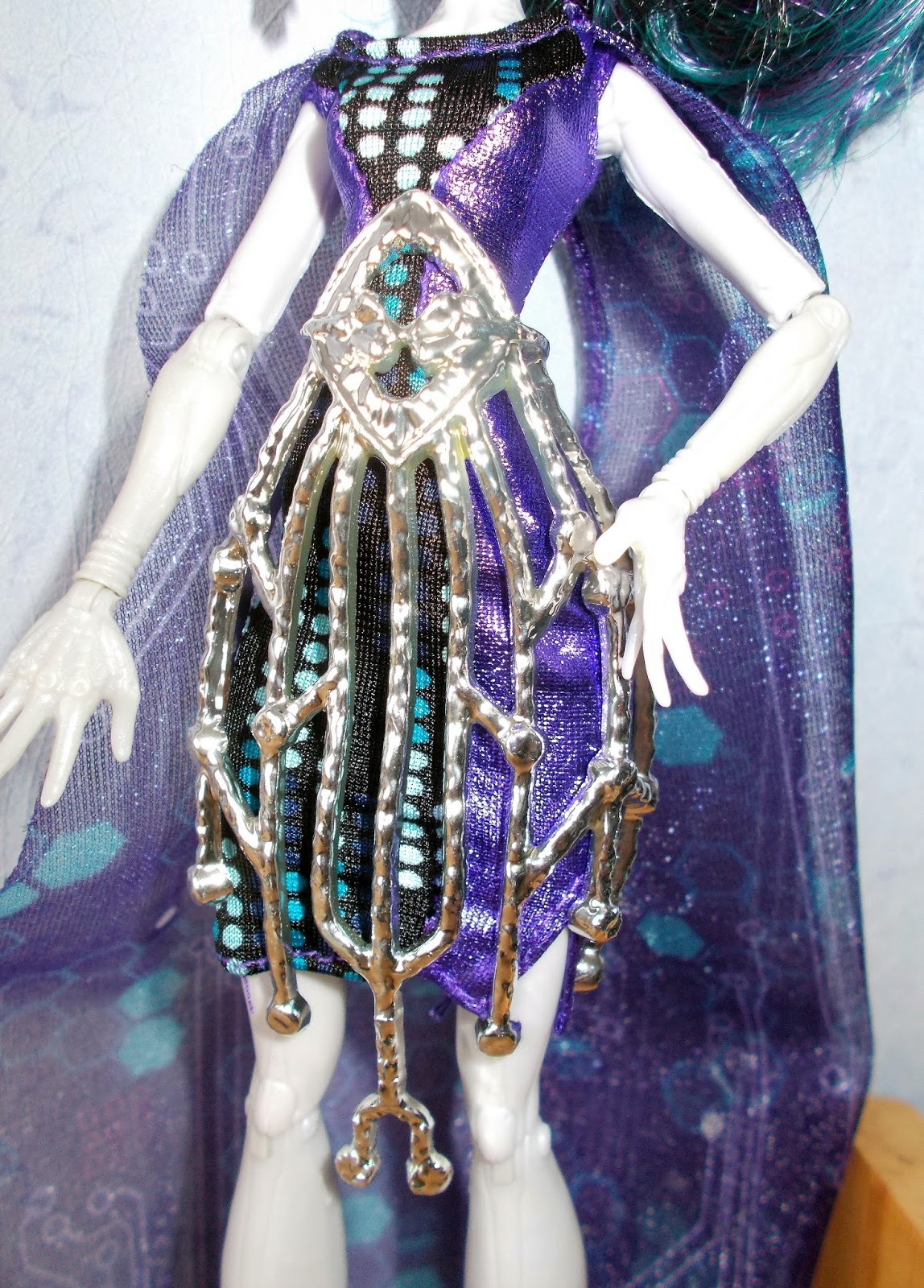 Calaminthes Clawdeen & Fashiondoll Friends: The Golden Scary / Welcome ...