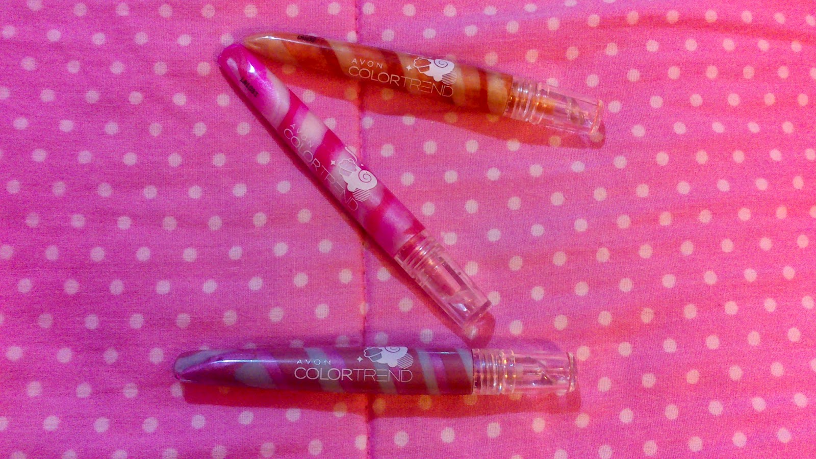 ♥ Lili Marisol♥ : Brillo Labial Twist Avon Color Trend