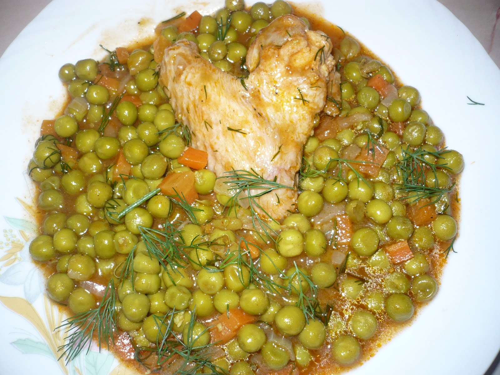 retete culinare - simple si delicioase: Mancare de mazare cu pui