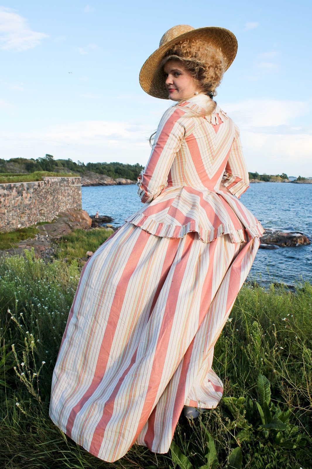 Rococo Atelier: Picnic in Suomenlinna fortress