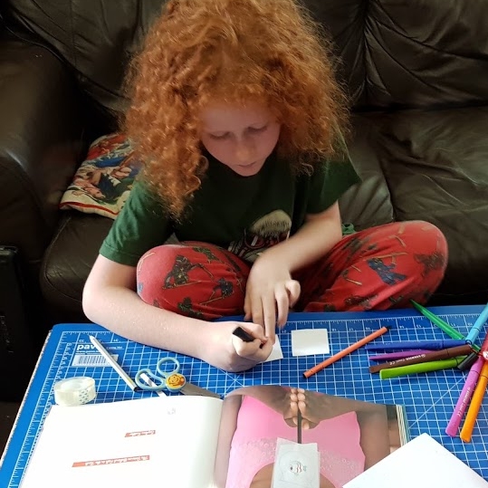 The Brick Castle: 5 Minute STEM Activity 2 - The Floating Arm Trick