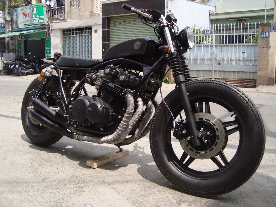 HONDAYES: CB Bobber