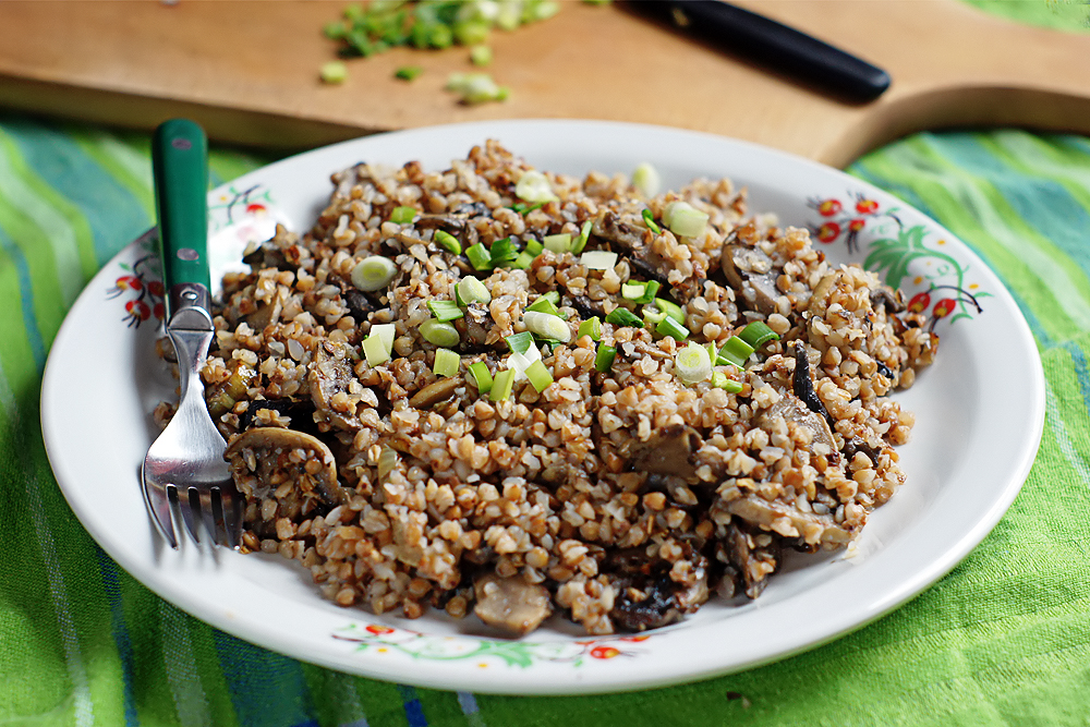 Magda Kucharzy: Kasza z porem i pieczarkami