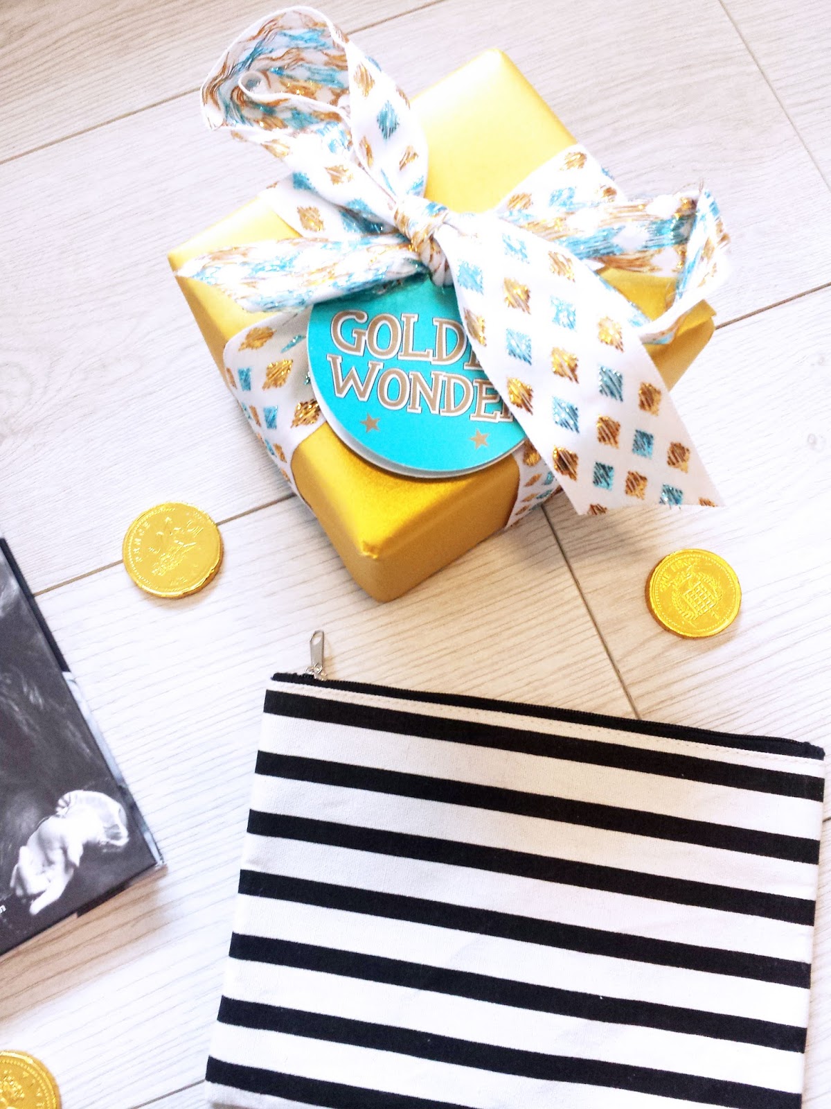 Secret Santa Christmas Gift Guide - The Fun Money Club