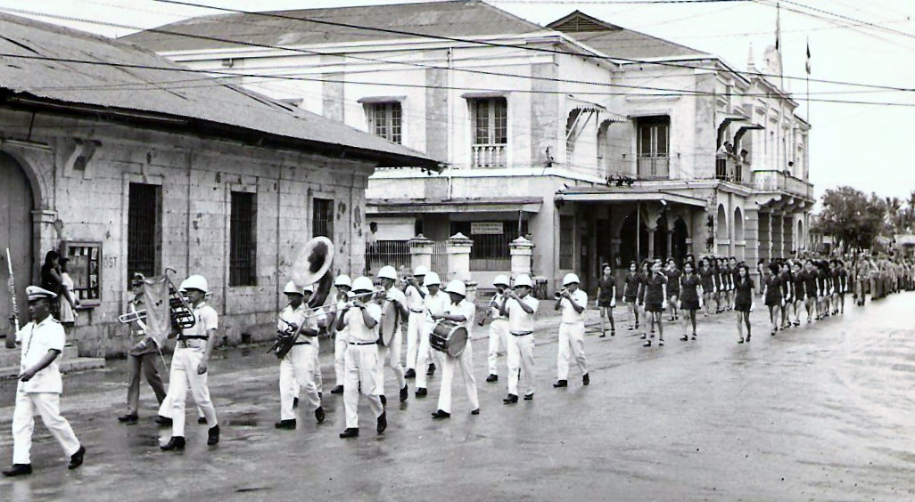 Bohol's Roving Eye: Holy Name University: The Early Years