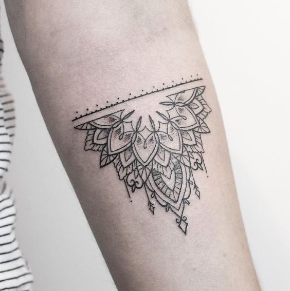 50+ Simple Geometric Tattoos Ideas For Men (2019) | Tattoo Ideas