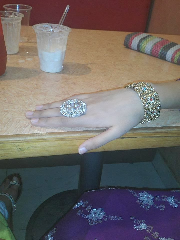 Facebook Profile pics for Girls | Fb dps amd Covers for modern girls ...