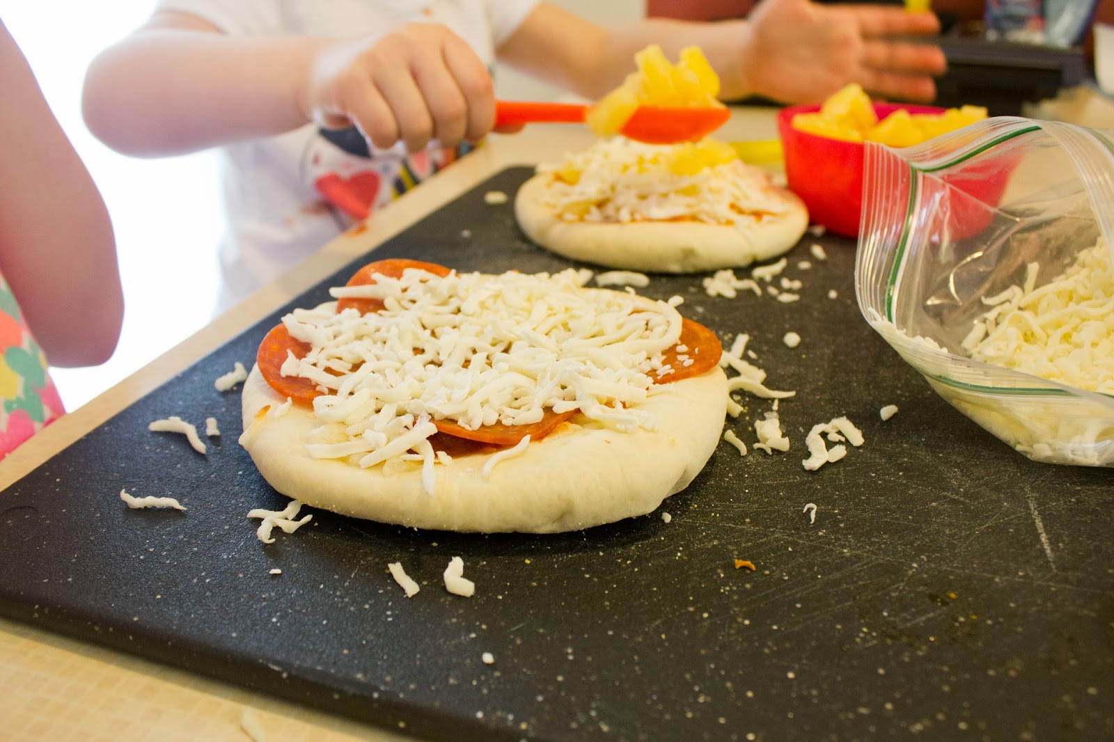 hillmade: Kids: Mini Pizzas for Lunch