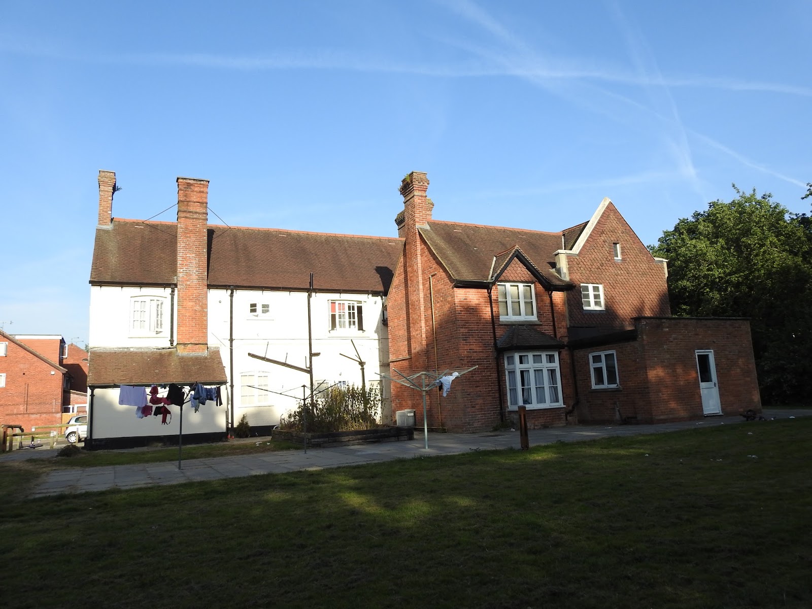 Crawley Old Town: ELEVEN PICTURES: Bewbush Manor